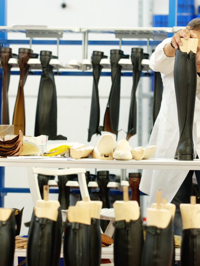 Intervista a Franco Tucci, produttore di stivali da equitazione su ...